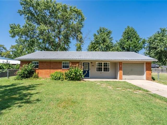 840 Eastgate St, Siloam Springs, AR 72761