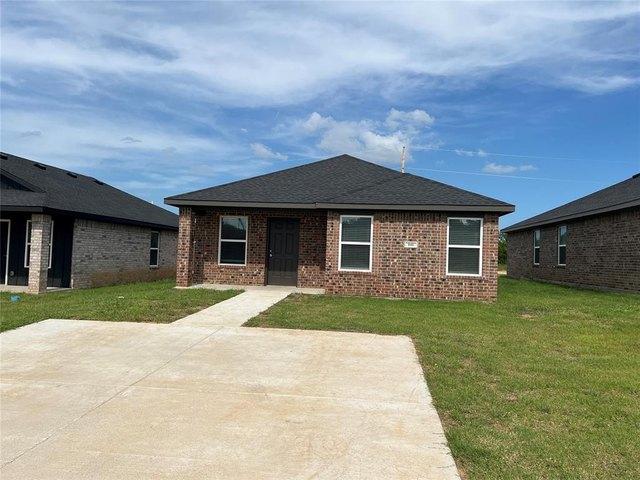 840 Elm St, Seminole, OK 74868