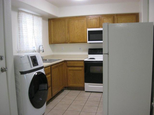 840 King Richard Ave Apt 46, Las Vegas, NV 89119