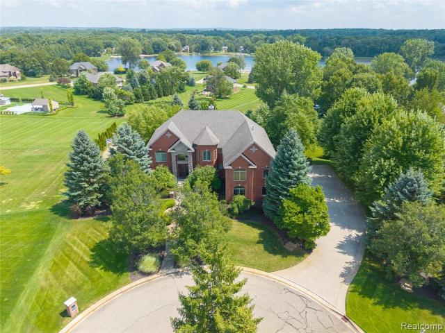 840 High View Court