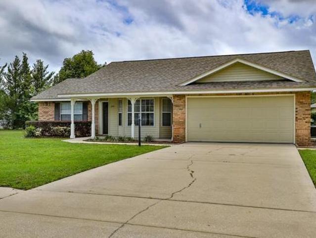 840 Orangewood Ave, Deland, FL 32724