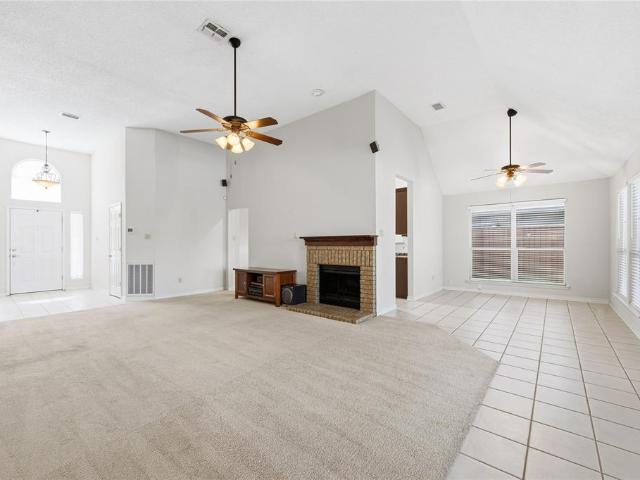 840 Lionel Way