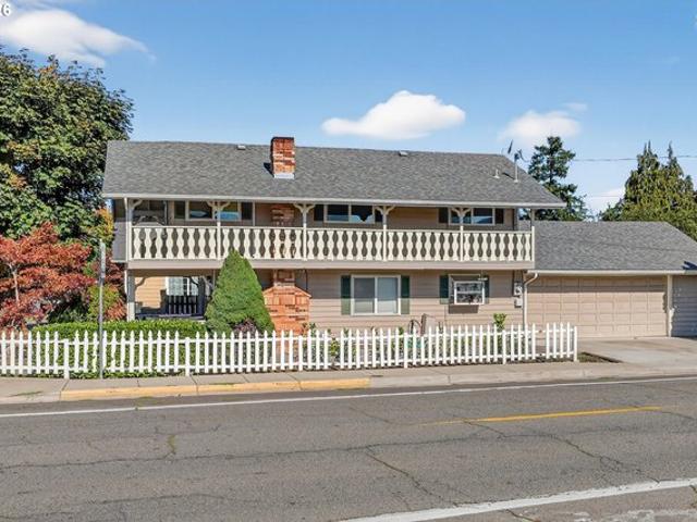 840 S 1st St, Cottage Grove, OR 97424