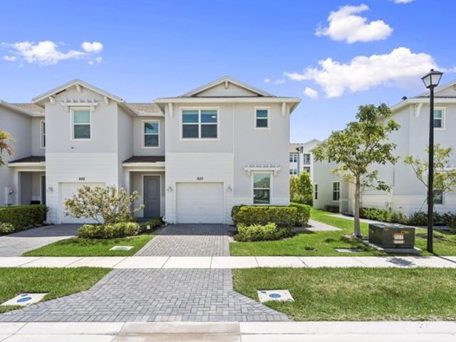 840 SE Grovebush Ln, Port Saint Lucie, FL 34984