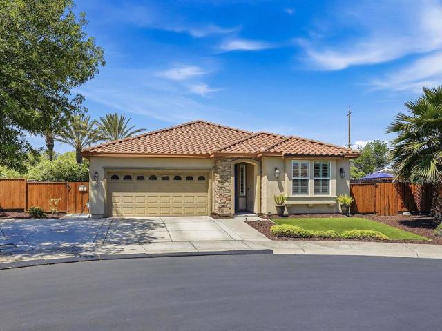 840 Rainbow Ct
