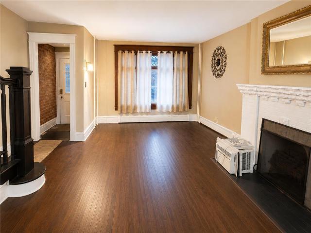 840 W Walnut Street