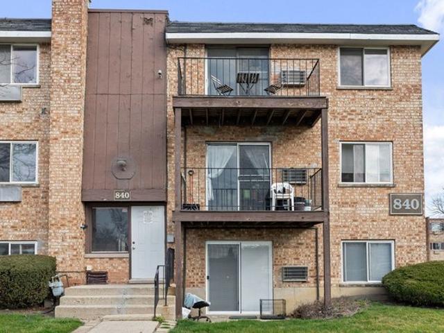 840 W College Blvd, Addison, IL 60101