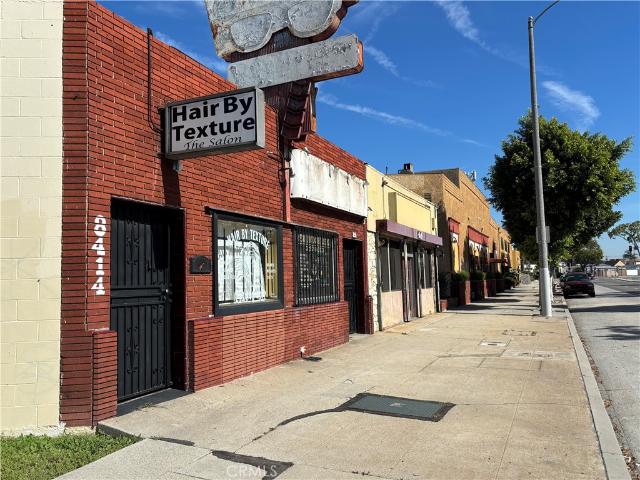 8414 Crenshaw