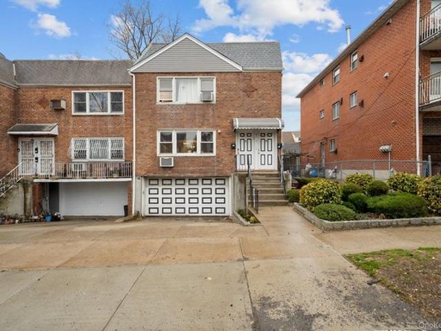 8414 Lefferts Blvd, Kew Gardens, NY 11415