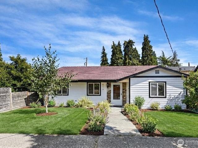 8414 47th Ave S, Seattle, WA 98118