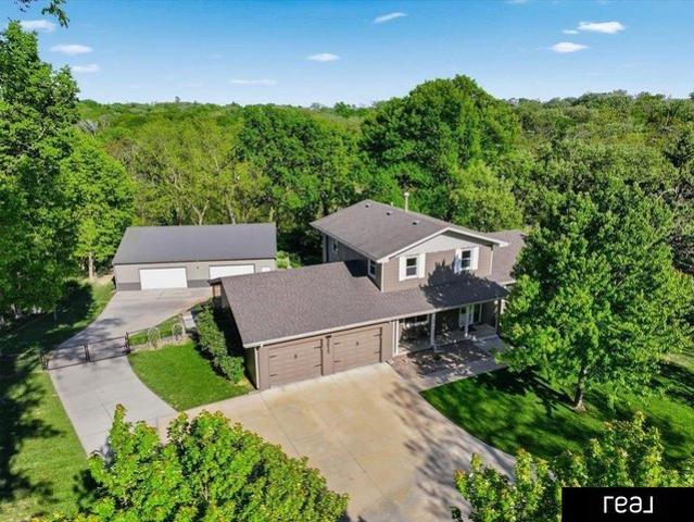 8415 N 45th St, Omaha, NE 68152