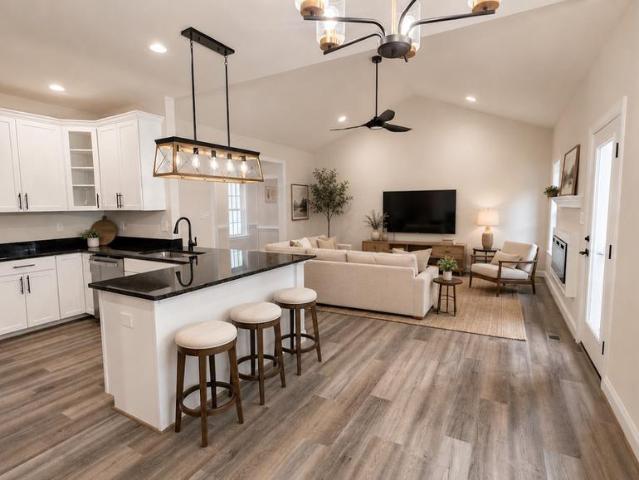 8415 Bens Lane