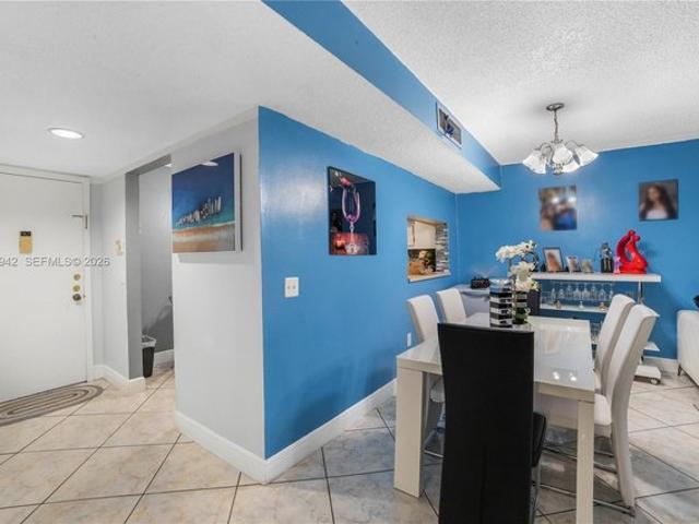 8415 SW 107th Ave Apt 323W, Miami, FL 33173