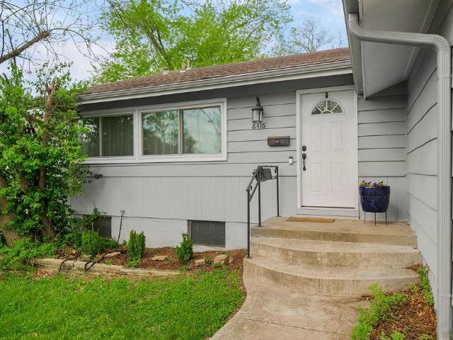 8416 Kenwood Ave, Kansas City, MO 64131 | MLS #2613 | Compass