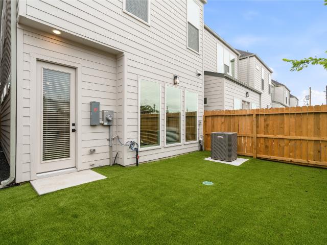 8416 Pech Landing Drive