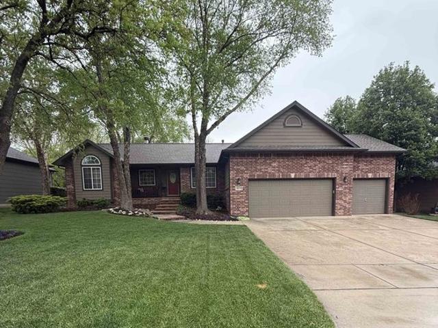 8416 W Shadow Lakes St, Wichita, KS 67205