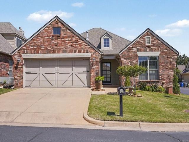 8417 E 99th Pl, Tulsa, OK 74133