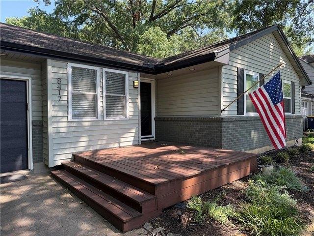 8417 Jarboe St, Kansas City, MO 64114