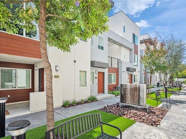 8417 Tweedy Ln, Downey, CA 90240