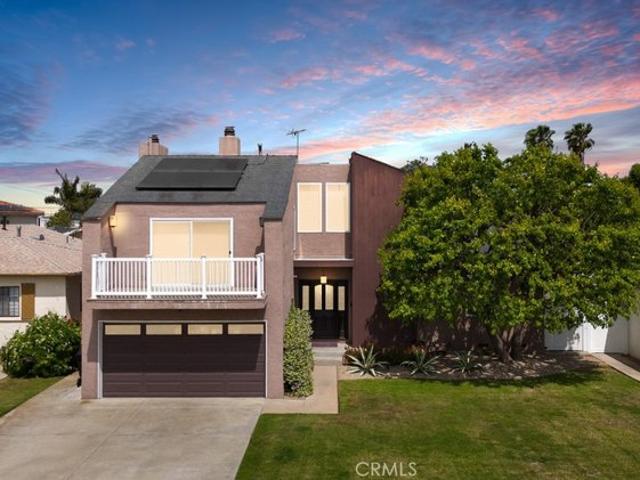 8418 Belford Ave, Los Angeles, CA 90045