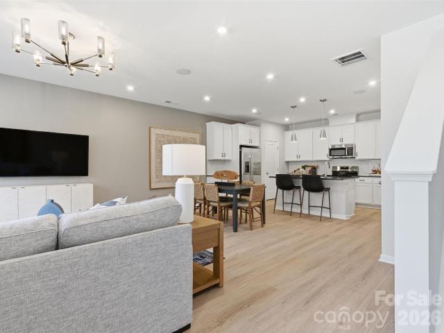 8418 Discovery Lane