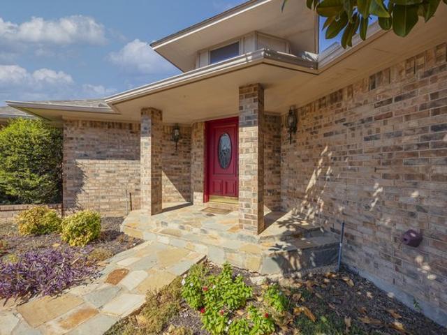 8418 Golf Club Cir, Fort Worth, TX 76179