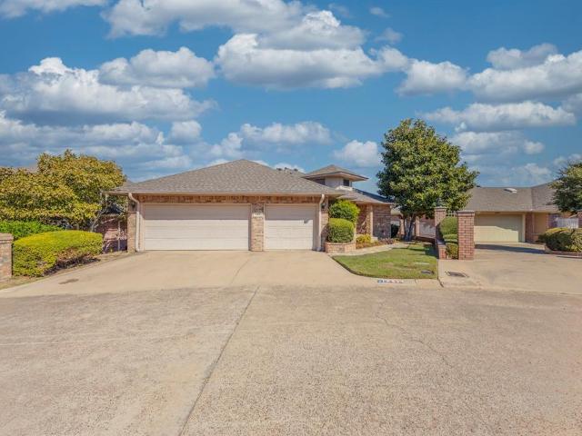 8418 Golf Club Circle