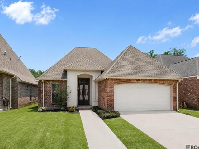 8418 Le Marie Ct, Denham Springs, LA 70706