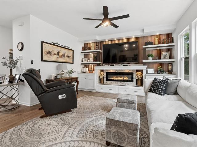 8418 White Oaks Court