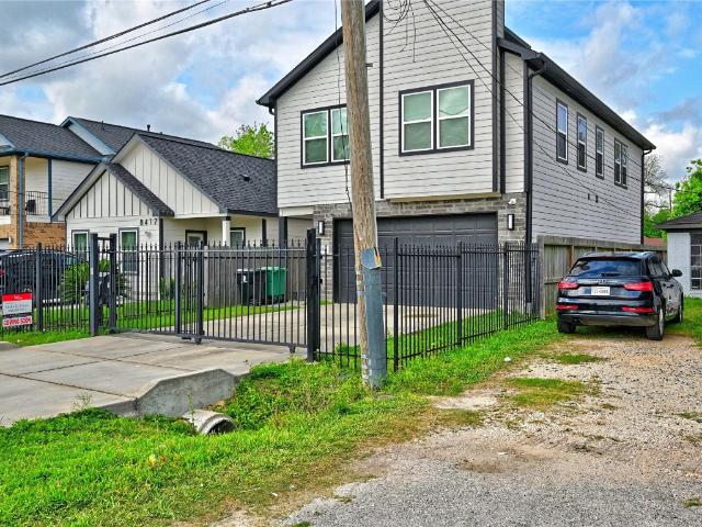 8419 Observatory St, Houston, TX 77088 | MLS #79875 | Compass