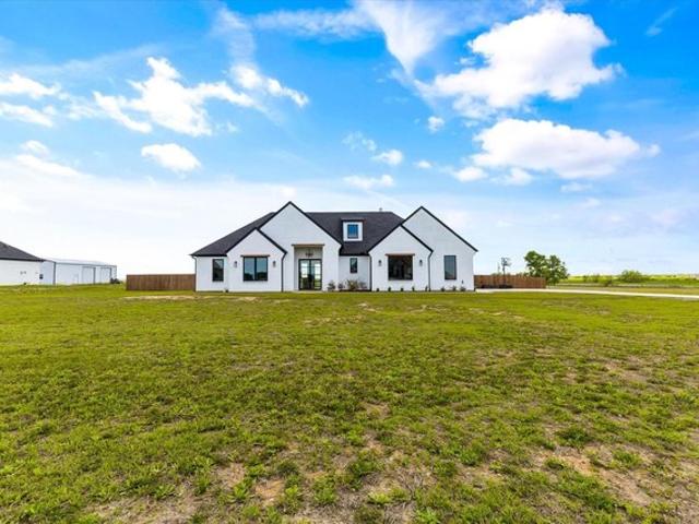 8410 County Road 301, Grandview, TX 76050