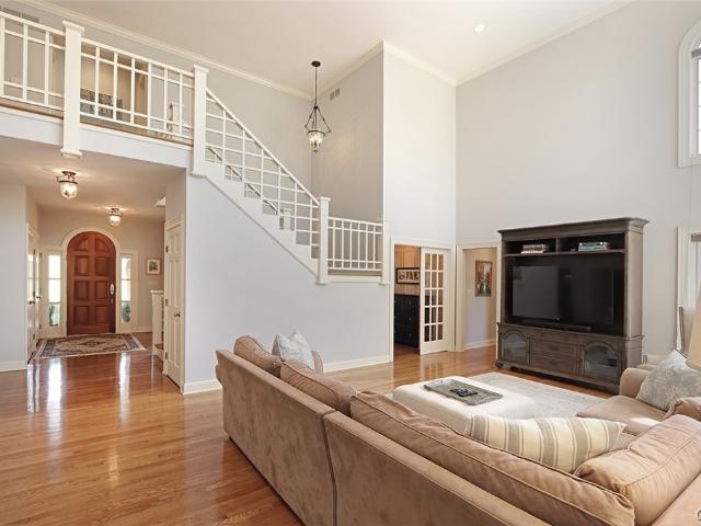 8410 Hobnail Road