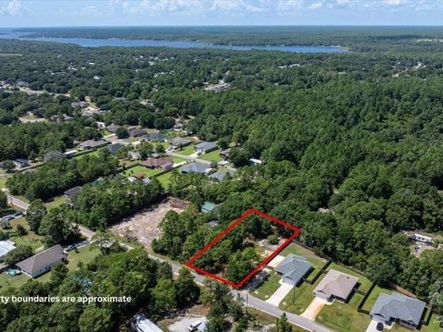 8410 Lucena St, Navarre, FL 32566