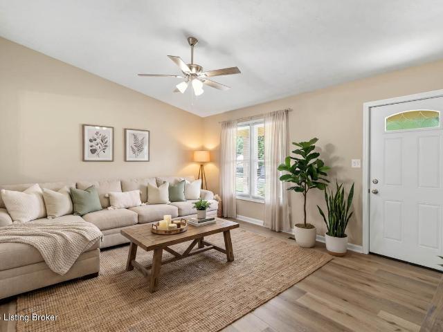 8410 Silver Fox Rd