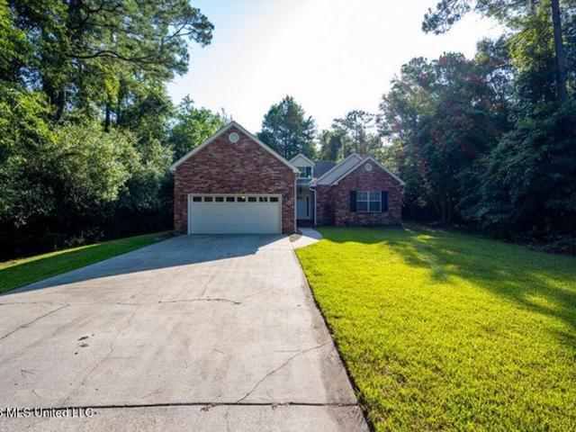 84112 Bayou Dr, Diamondhead, MS 39525