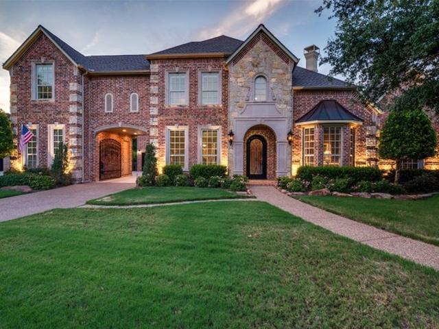 8411 Buffalo Dr, Lantana, TX 76226
