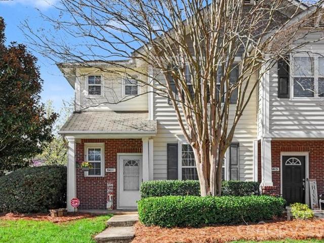 8411 Chaceview Ct, Charlotte, NC 28269