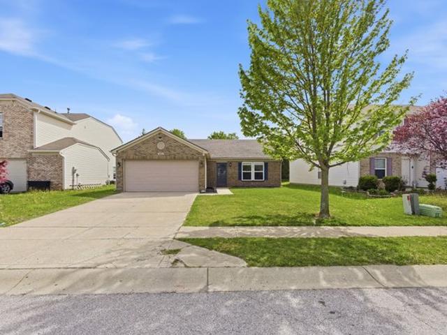8411 Wheatfield Dr, Camby, IN 46113