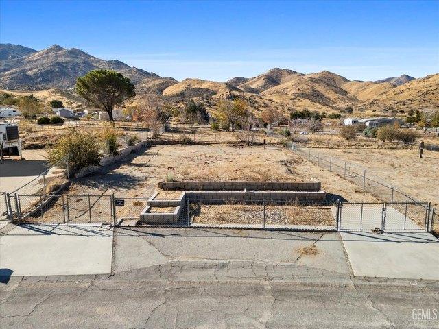 8412 Wildmint Dr, Lake Isabella, CA 93240