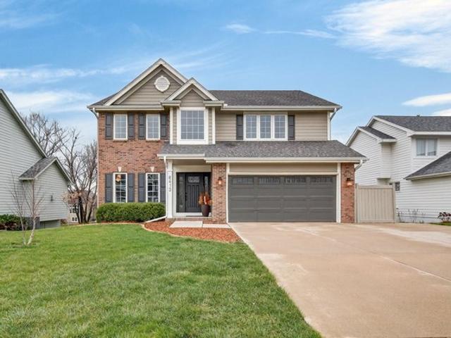 8413 Barnham Dr, Johnston, IA 50131