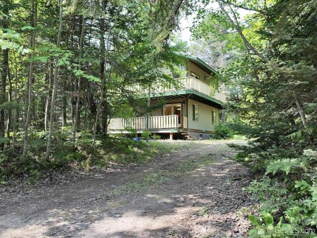 8413 Gay Park Rd, Lake Linden, MI 49945