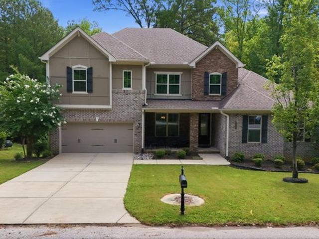8413 Henderson Rd, Apex, NC 27539