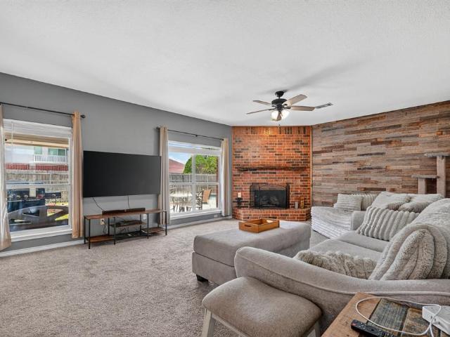 8413 Linda Vista Court