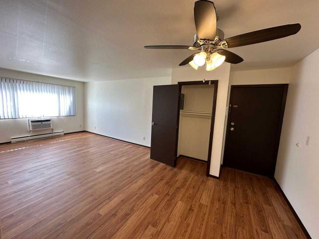 841 843 Eastern Ave. 1 Bedroom Apartment for Rent at 841 Eastern Ave, West Bend, WI 53095