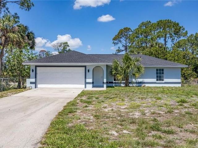 841 8th St SE, Naples, FL 34117