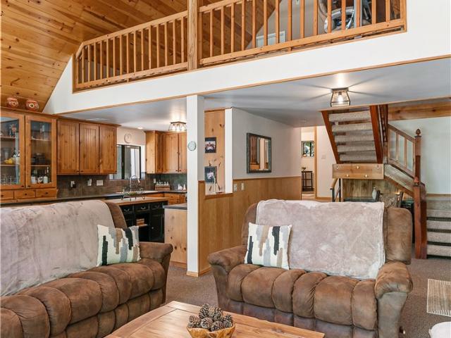 841 Cottage Grove Rd, Lake Arrowhead, CA 92352 | MLS #GD26157