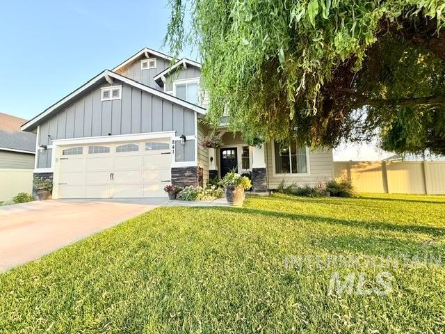 841 Canyon Crest Dr