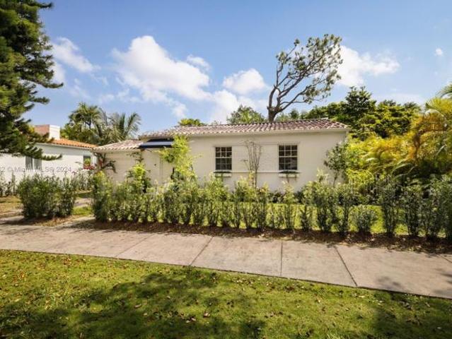 841 Alberca St, Coral Gables, FL 33134