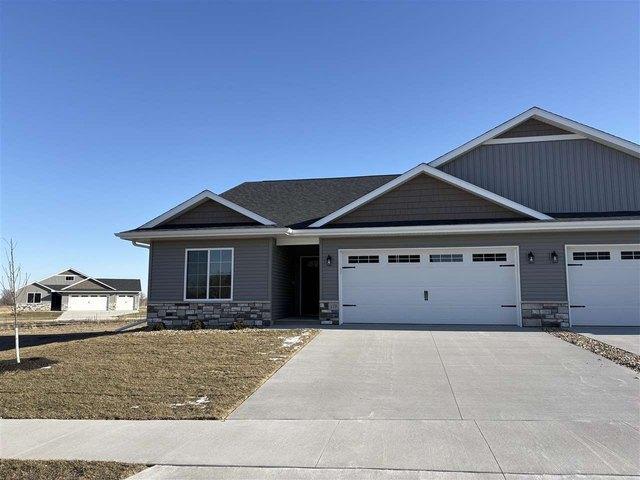 841 Armands Ln, Tiffin, IA 52340