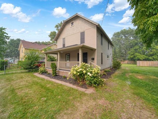 841 Bennett St, Jackson, MI 49202